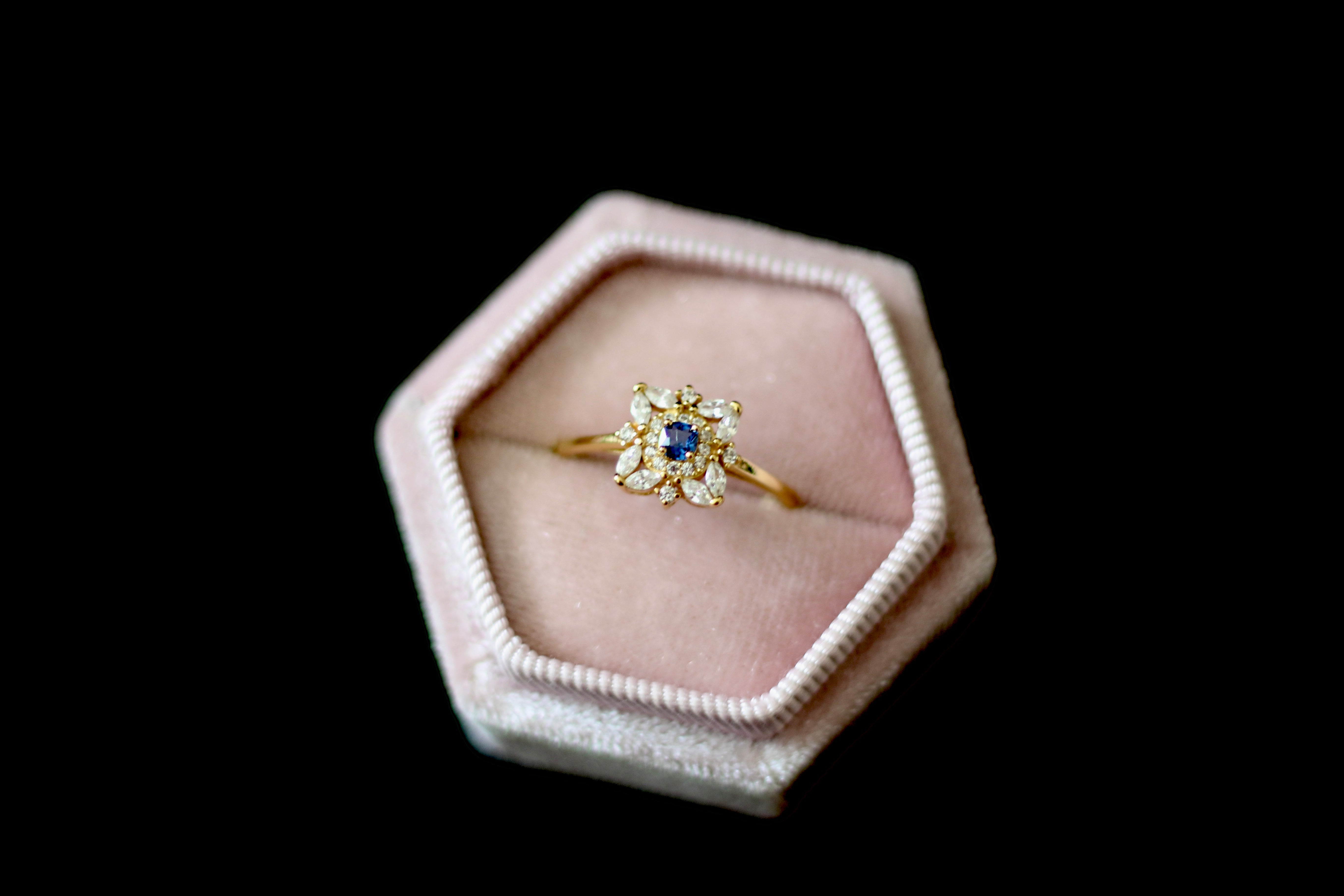 Fey Ring x Gold – EMERALD JULIET